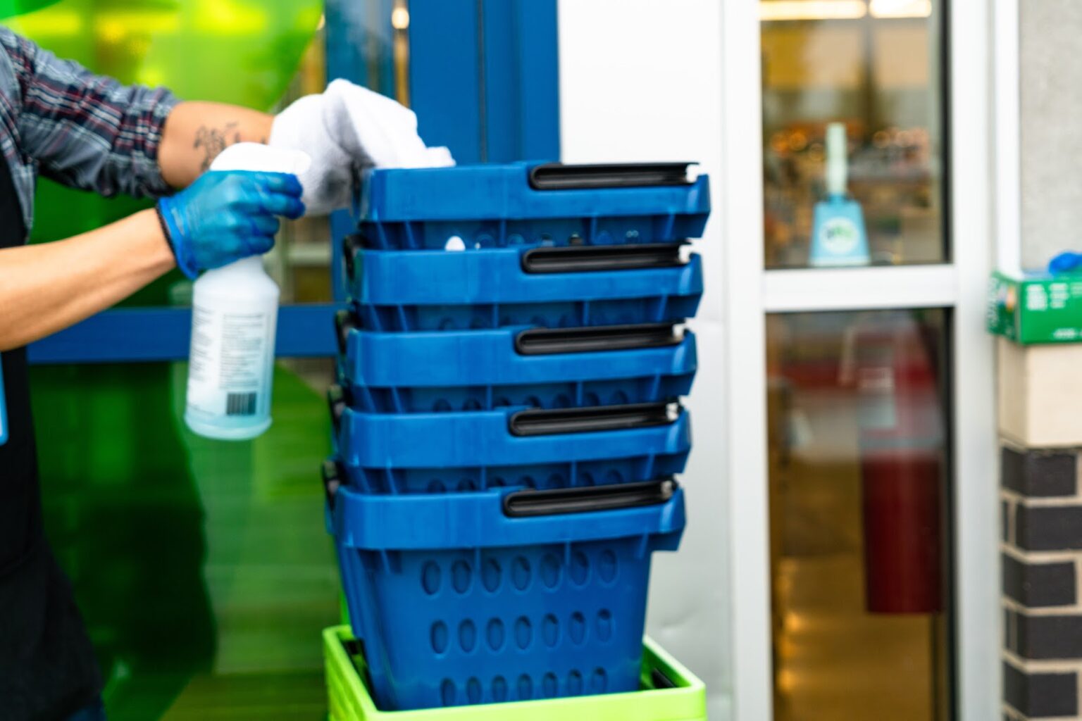 Effective Tips for Cleaning Shopping Baskets - Good L Corp